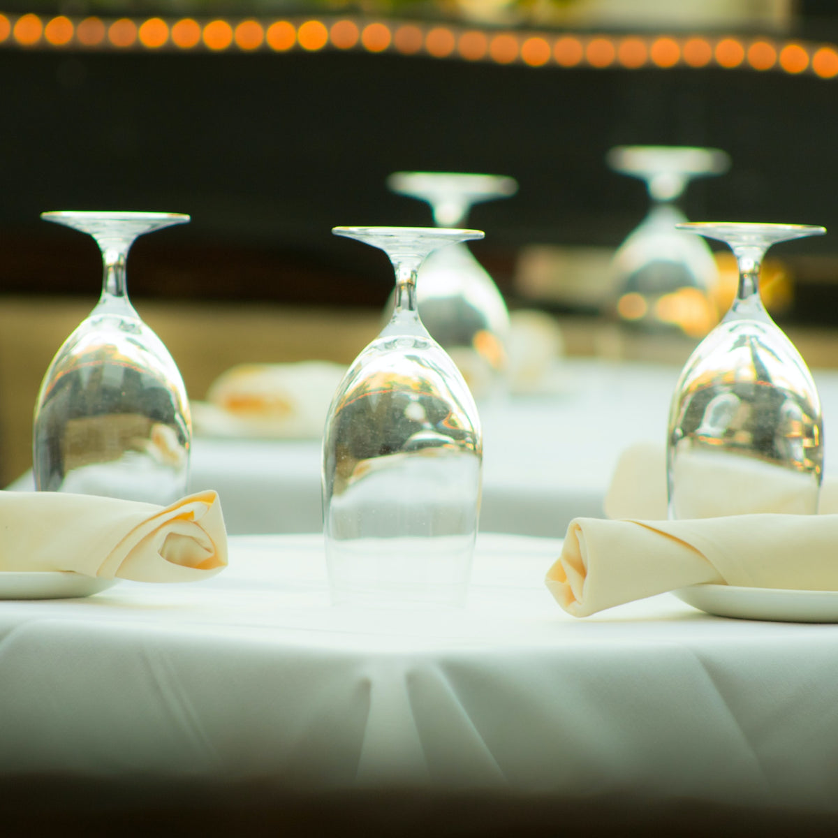 How to Choose the Best Restaurant Tablecloths Wholesale – Urquid Linen