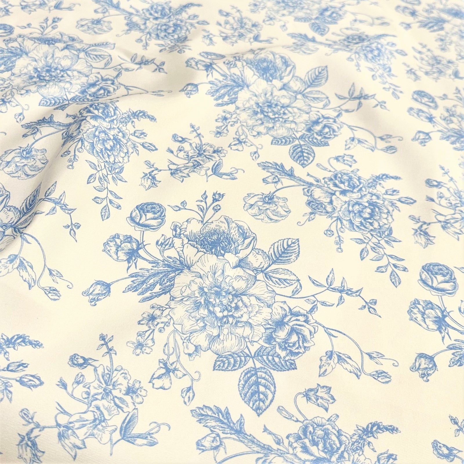 French Toile (Poly Print) Table Linen in Lt Blue – Urquid Linen