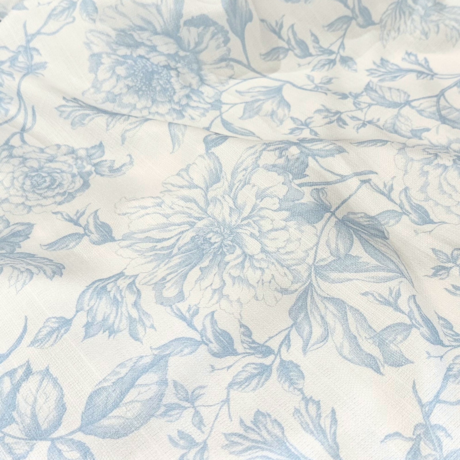 Artistry Bloom (Slub Print) Table Linen in Lt Blue – Urquid Linen