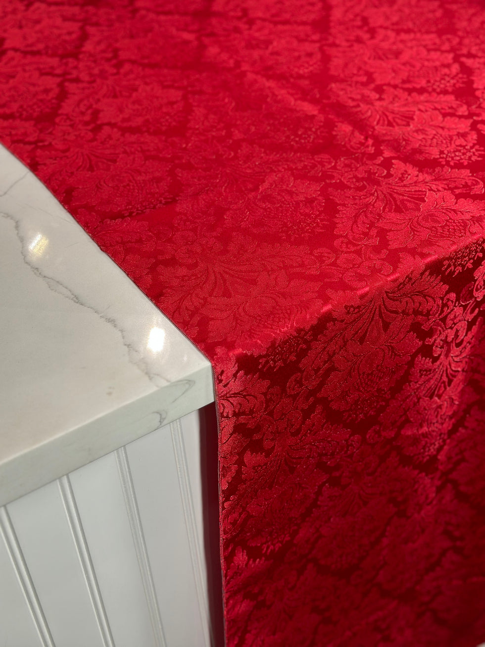 Damask Poly Table Linen in Red – Urquid Linen