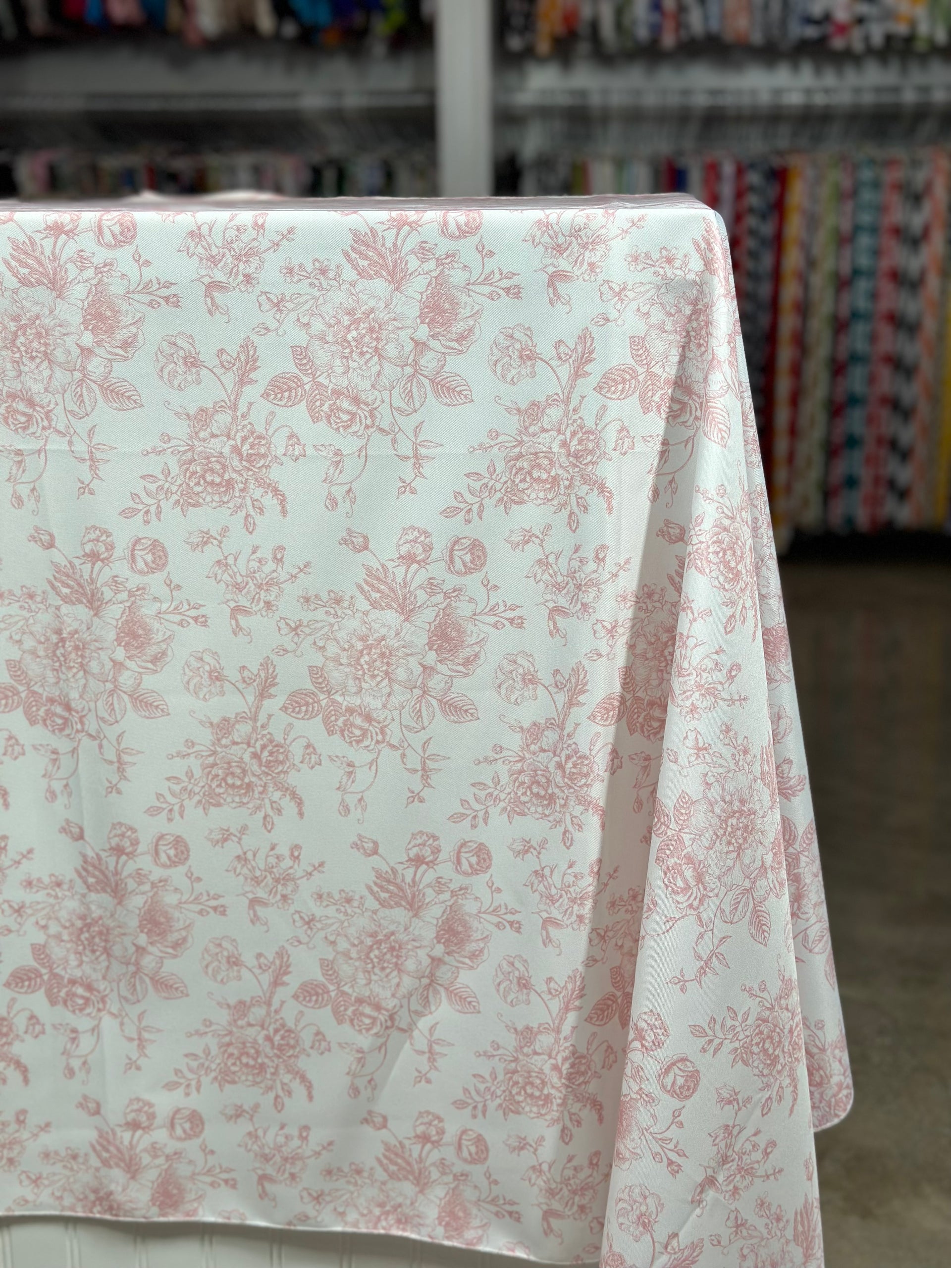 French Toile (Poly Print) Table Linen in Dusty Rose – Urquid Linen