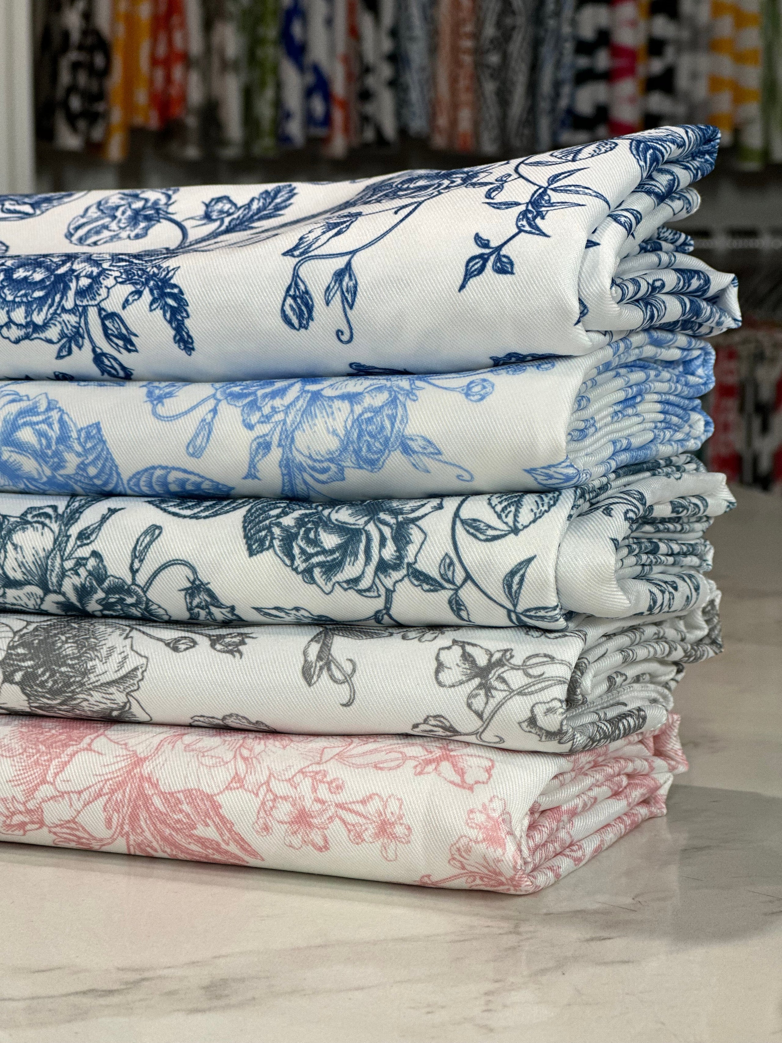 French Toile (Poly Print) Table Linen in Sage – Urquid Linen
