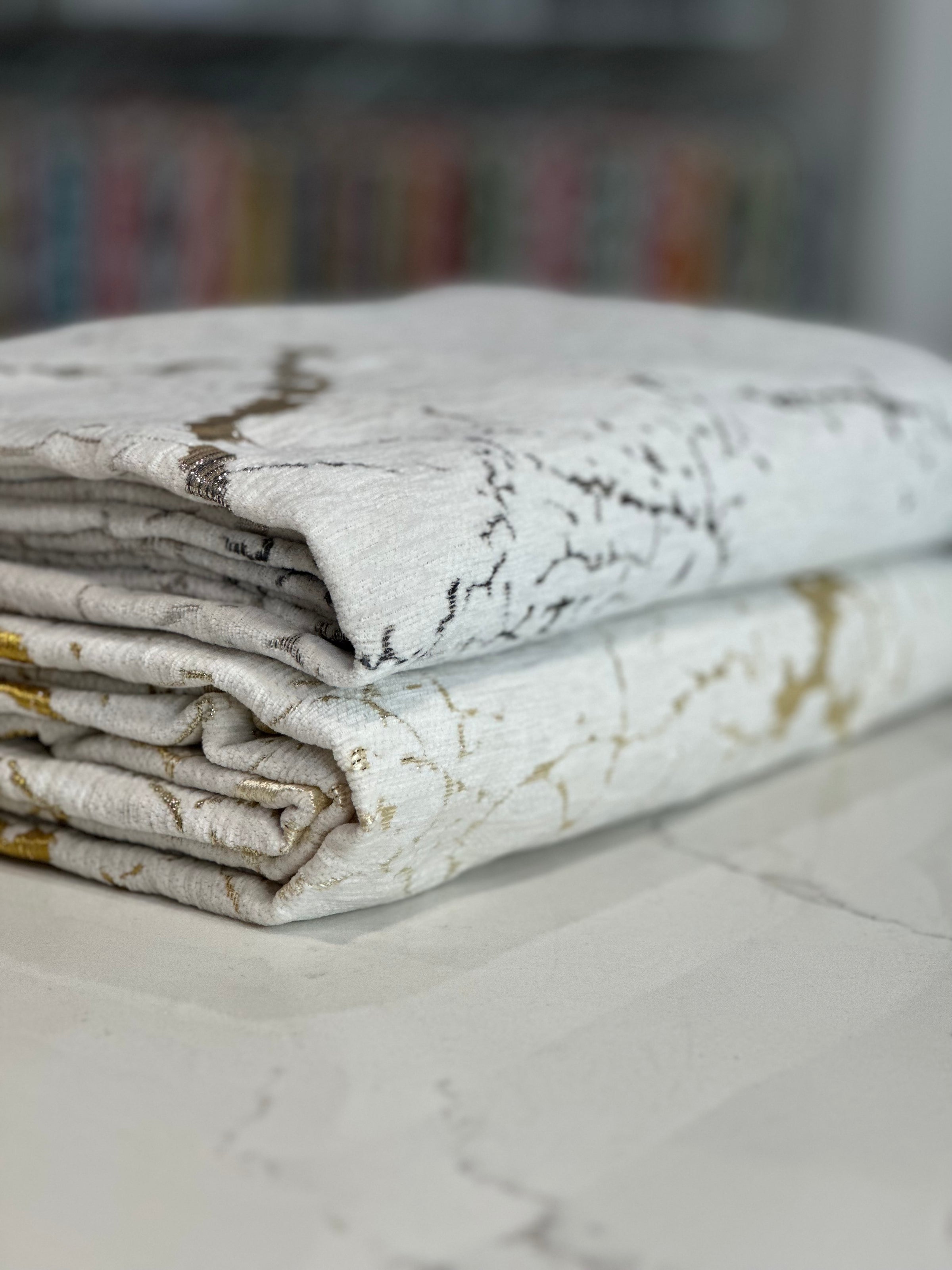 Marble Jacquard Tablecloths & Overlays | Urquid Linen