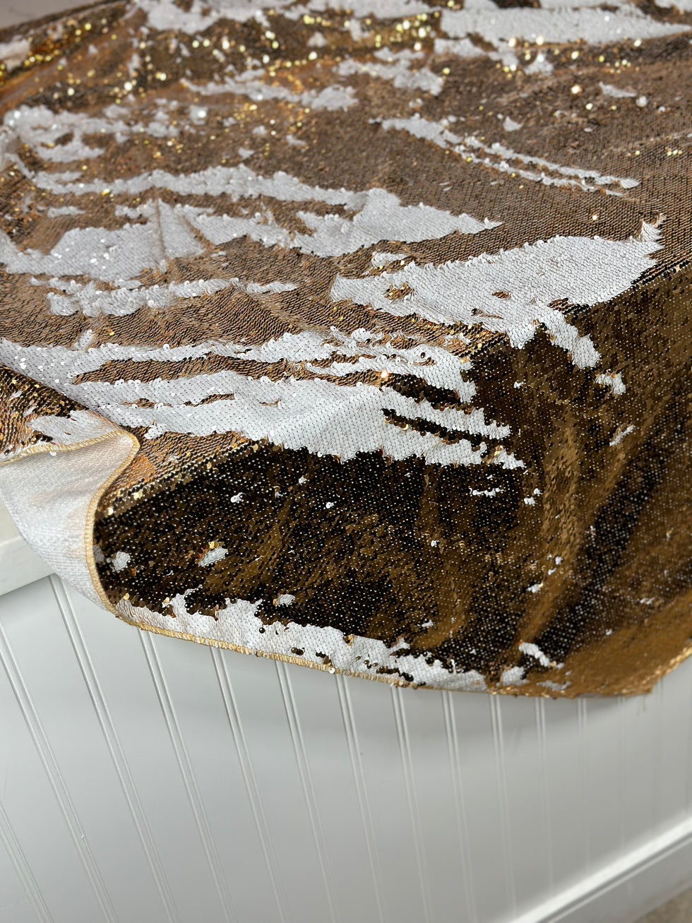 Two-Tone Sequins Tablecloths & Overlays | Urquid Linen