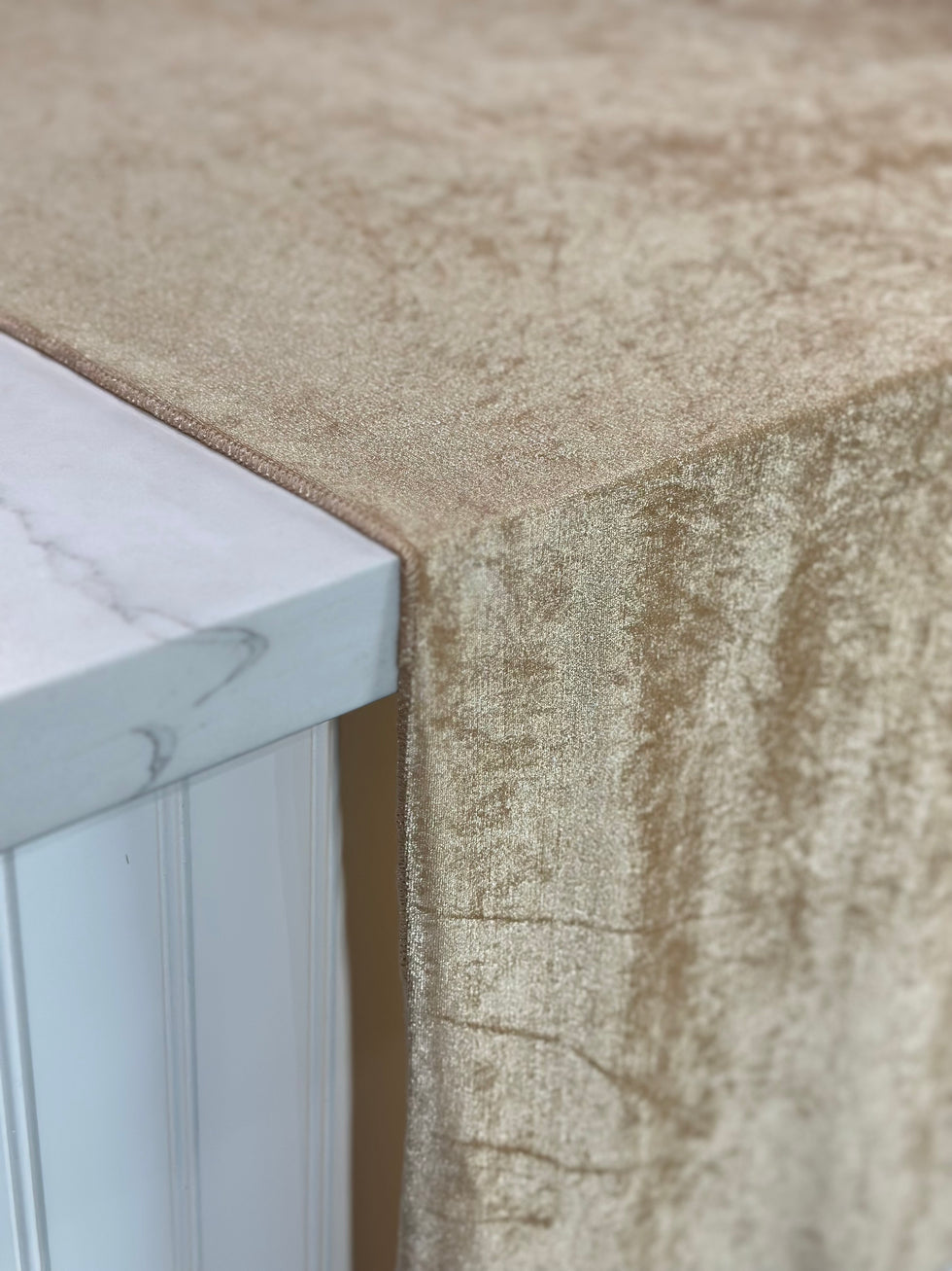 Lush Velvet Table Linen in Champagne – Urquid Linen