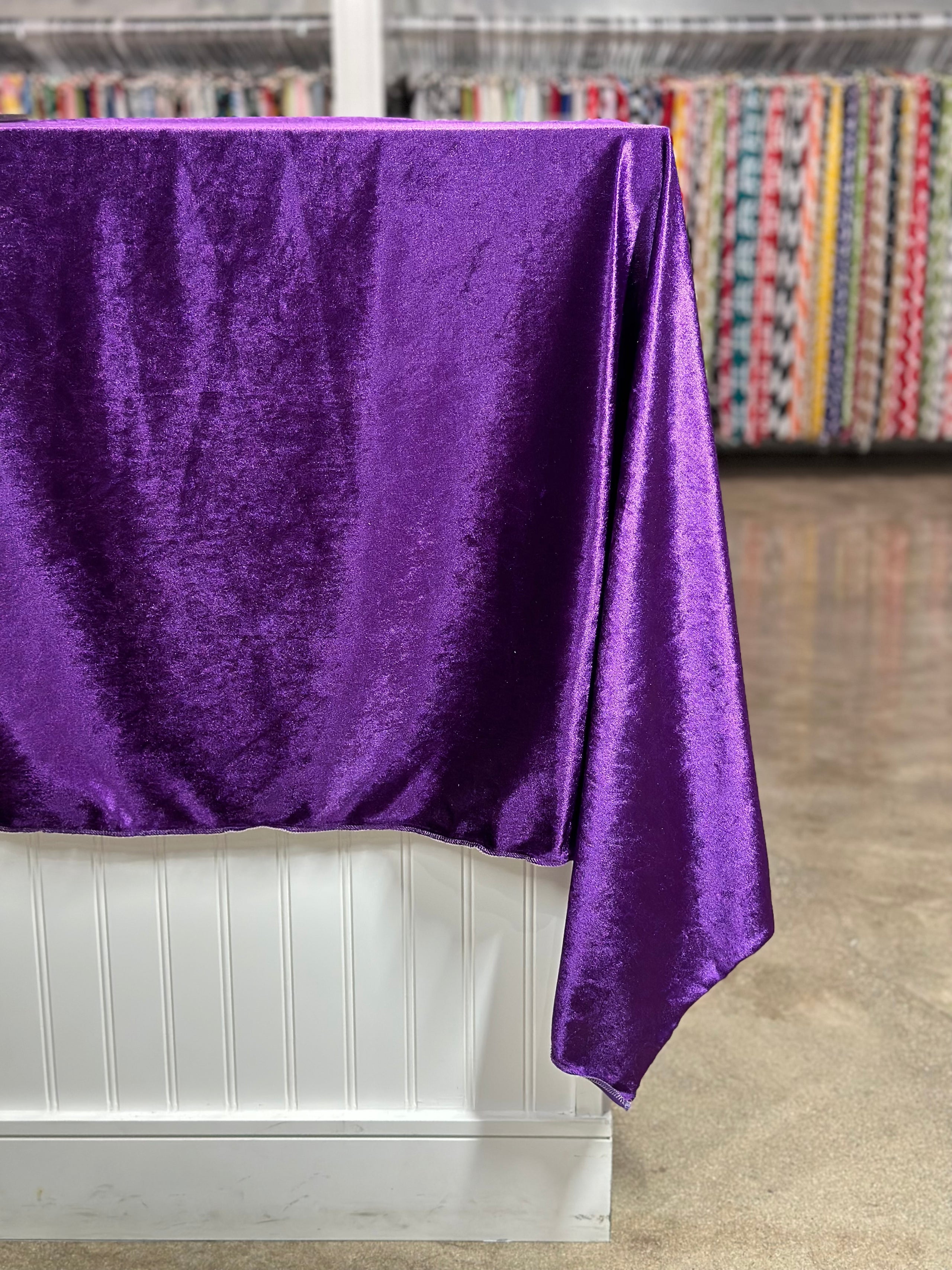 Lush Velvet Table Linen in Purple – Urquid Linen