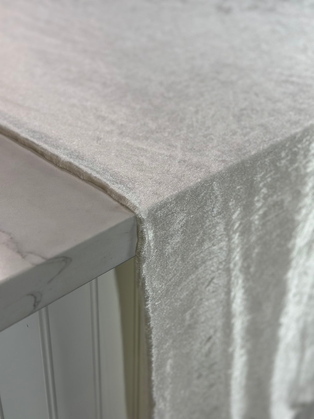 Lush Velvet Table Linen in Ivory – Urquid Linen