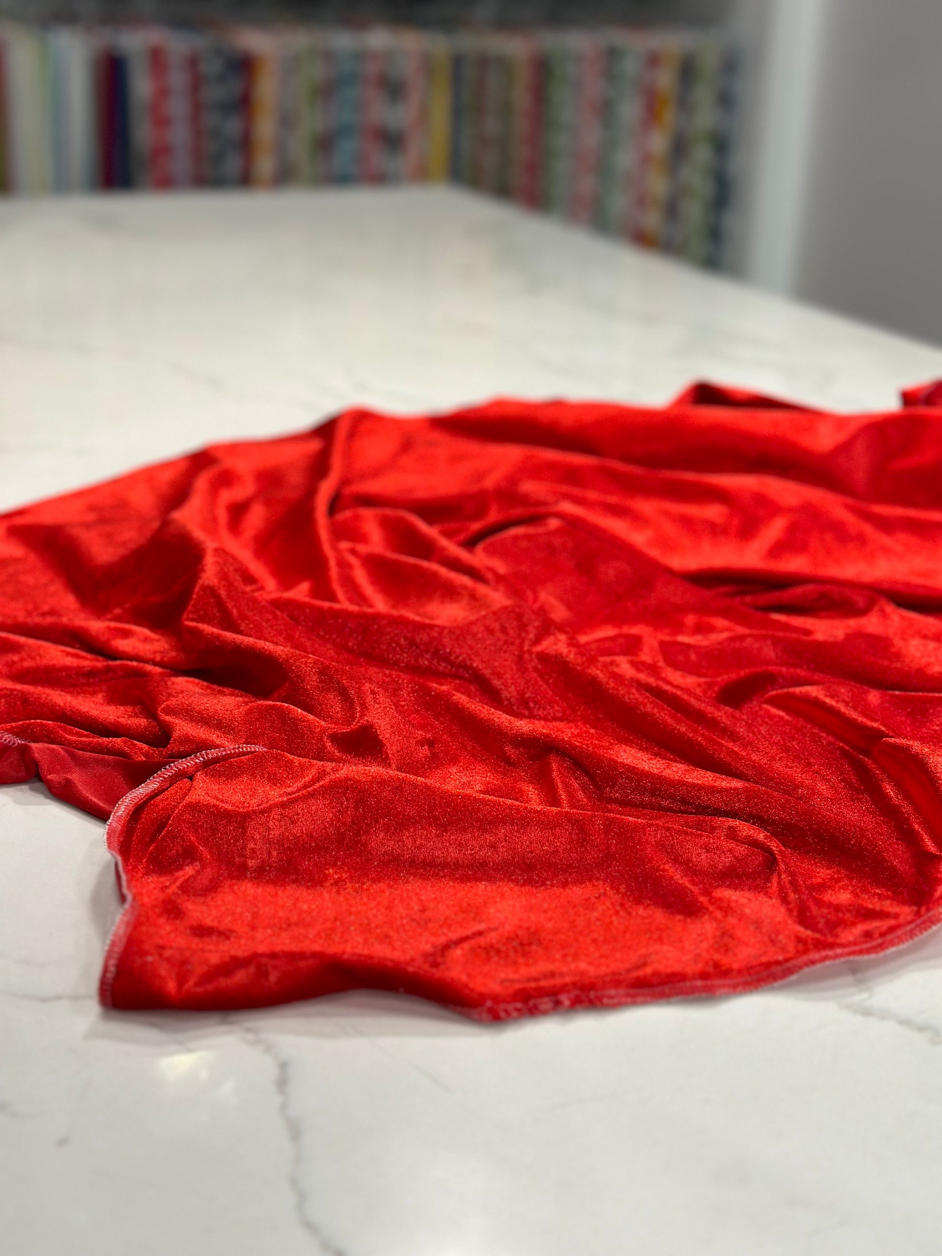 Lush Velvet Table Linen in Red – Urquid Linen