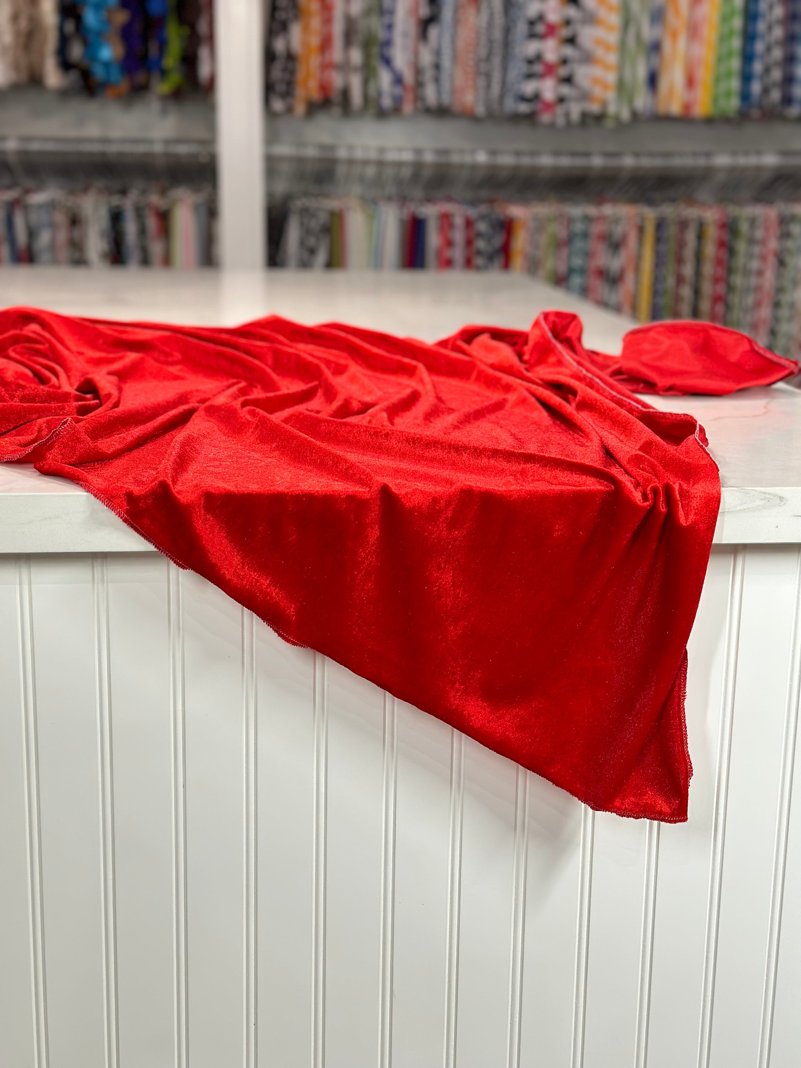 Lush Velvet Table Linen in Red – Urquid Linen