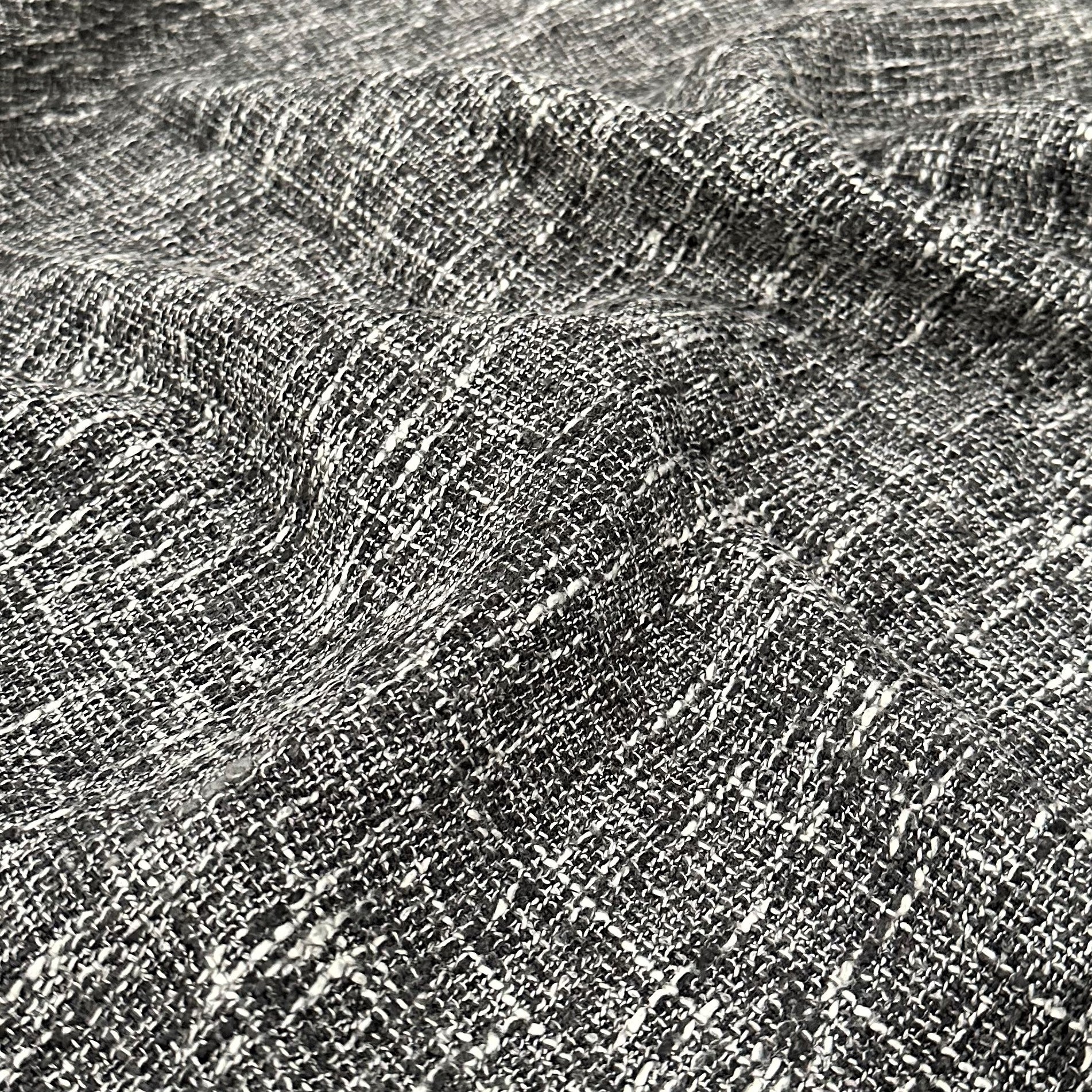 Capri Slub Linen Table Linen in Charcoal – Urquid Linen