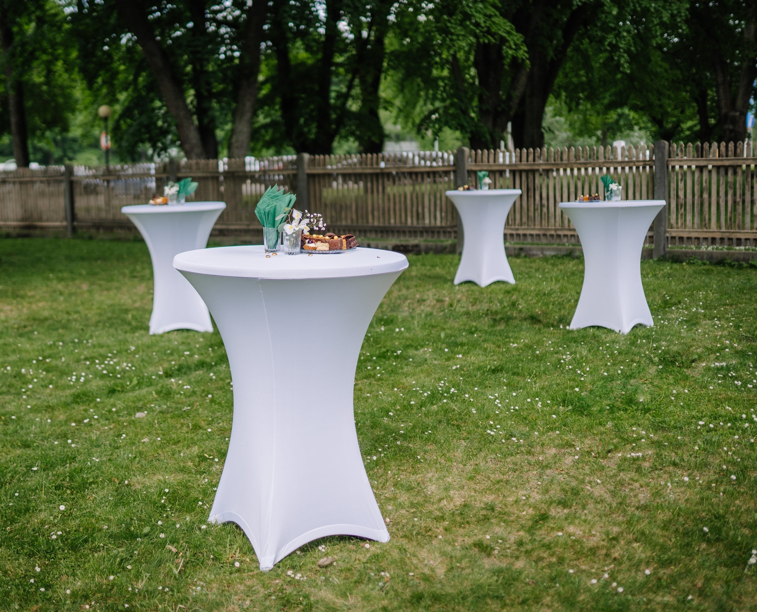 Wholesale Wedding Linens Tablecloths, Pipe & Drape Hardware, and More ...