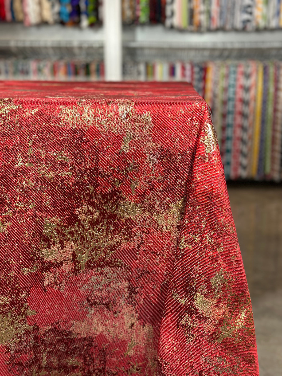 Cascade Jacquard Table Linen in Red and Gold – Urquid Linen