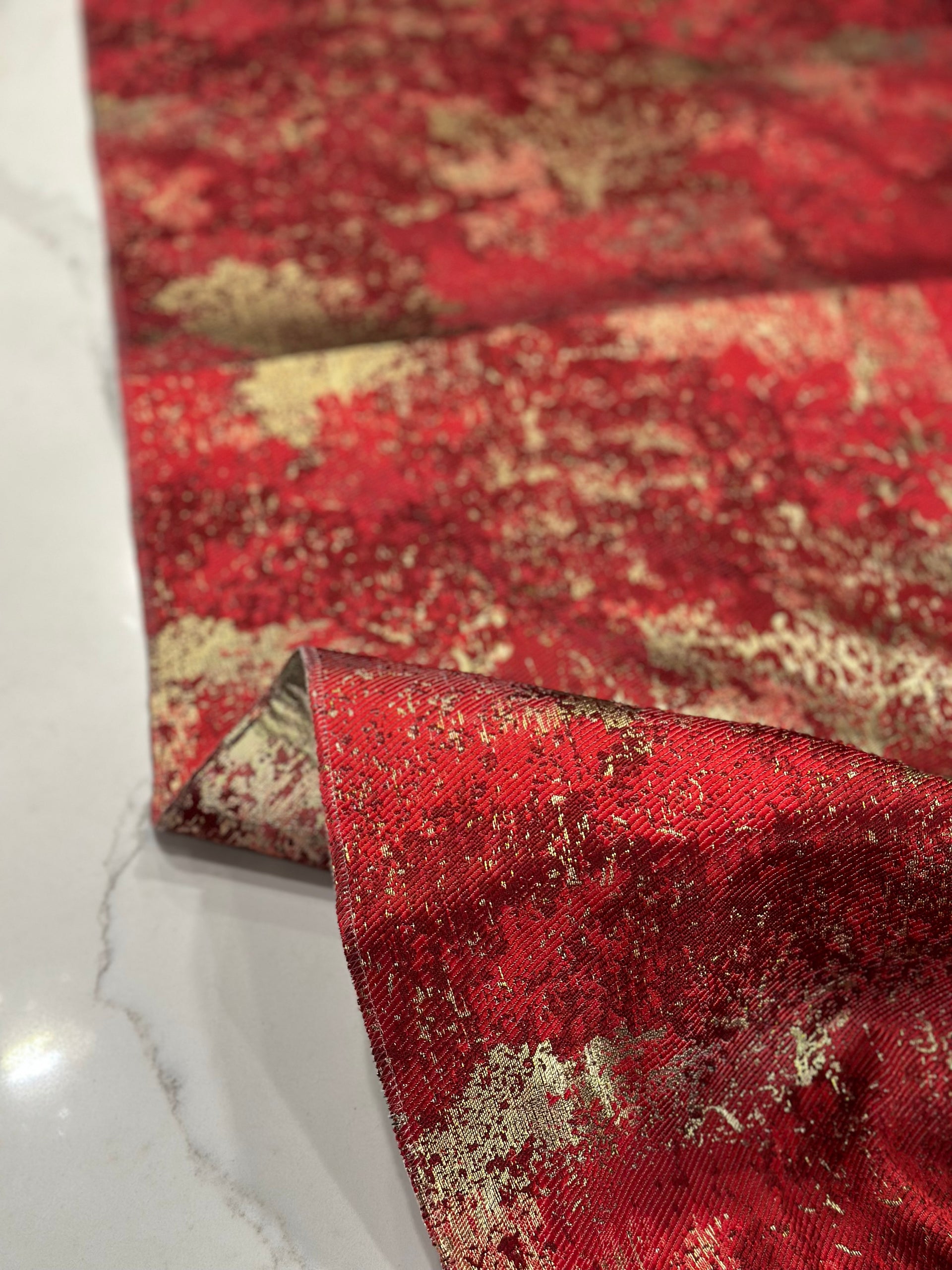 Cascade Jacquard Table Linen in Red and Gold – Urquid Linen