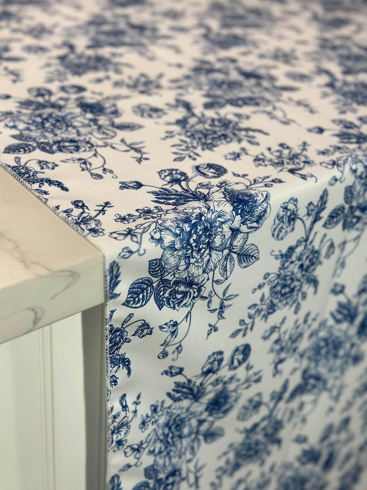 French Toile (Poly Print) Table Linen – Urquid Linen