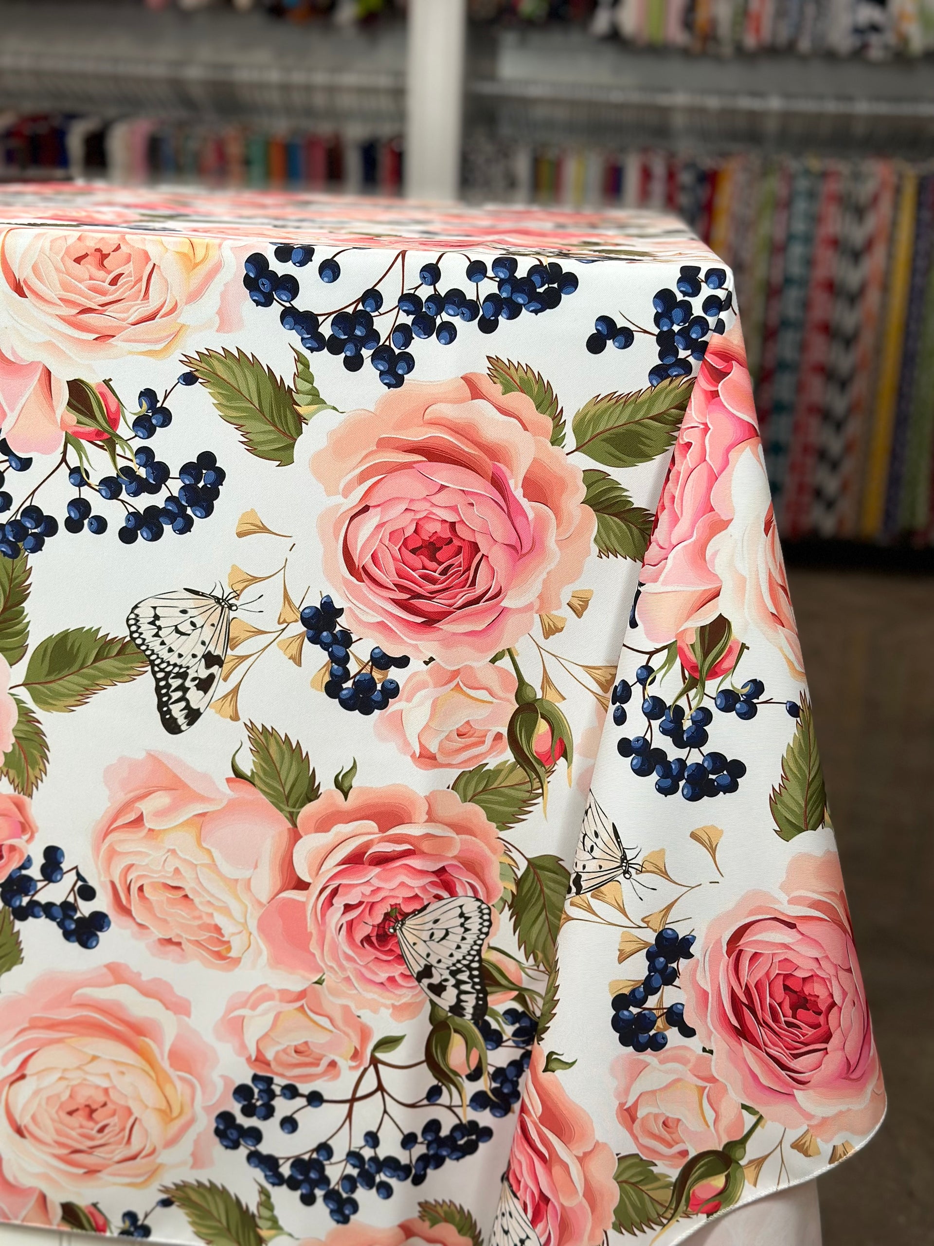 Blush Bouquet (Poly Print) Table Linen – Urquid Linen