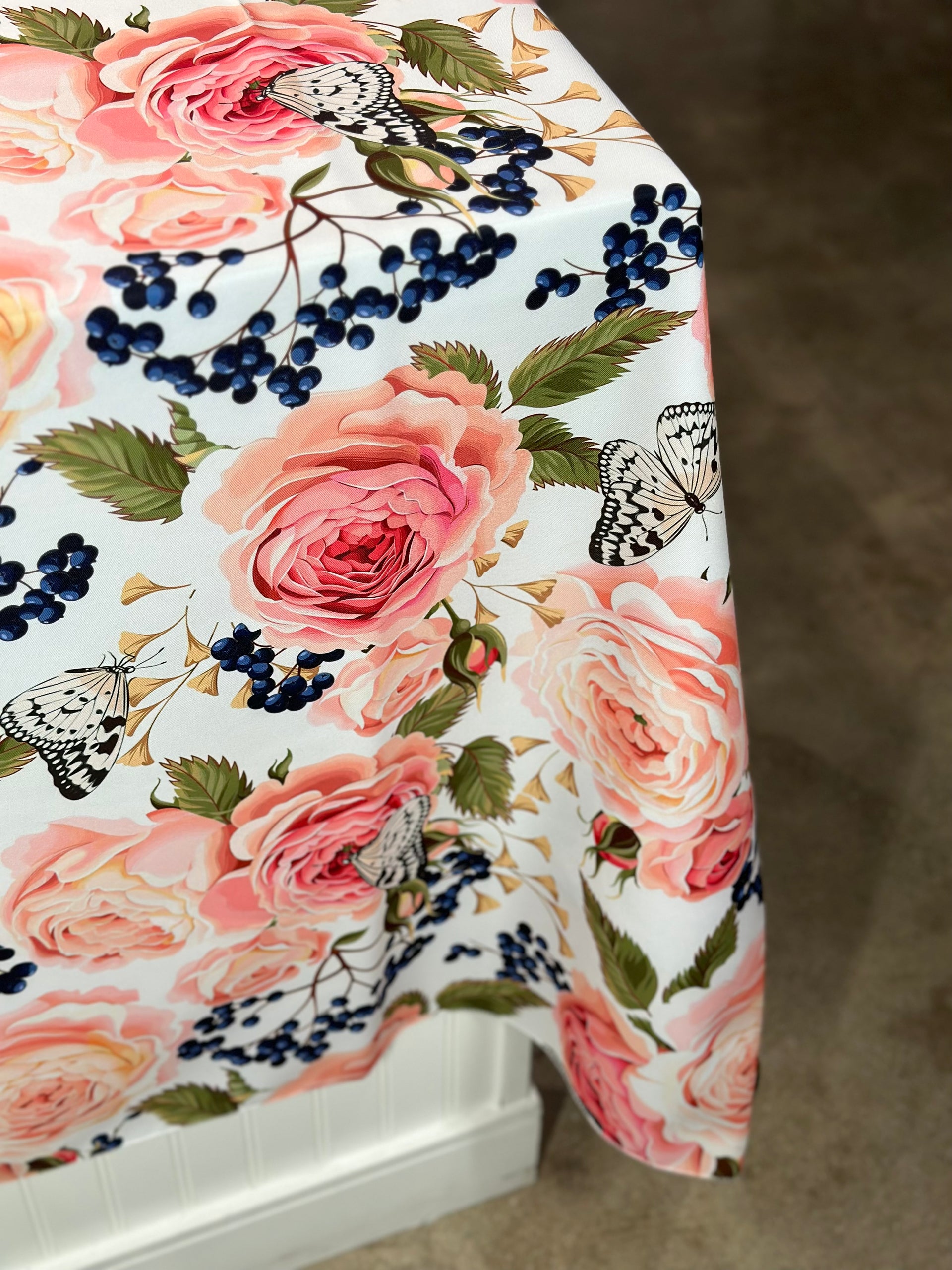 Blush Bouquet (Poly Print) Table Linen – Urquid Linen